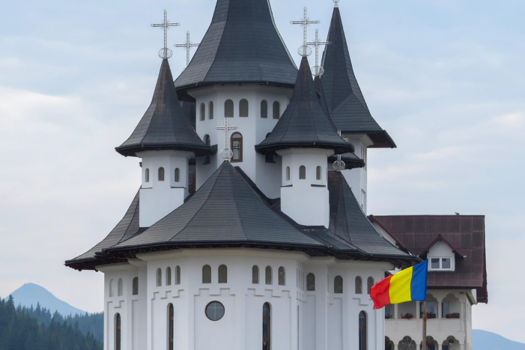 Conheça 5 lugares imperdíveis para se visitar na Romênia - Fala ...
